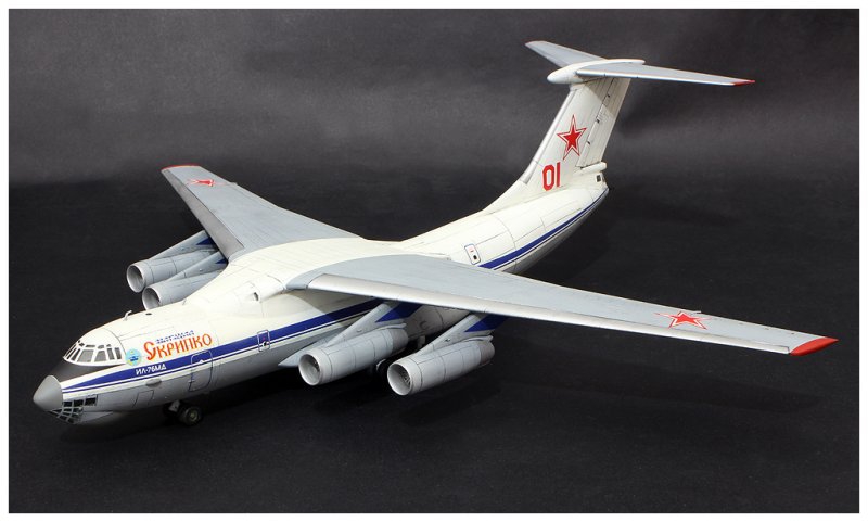 Zvezda 7011 IL-76 - Zvezda - 7011 - De Revell Specialist - Modelbouw en ...